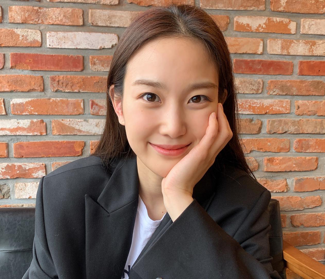 Ugafam, IU-Inna And More: Age-Different Kbiz Friendships You Might Not ...